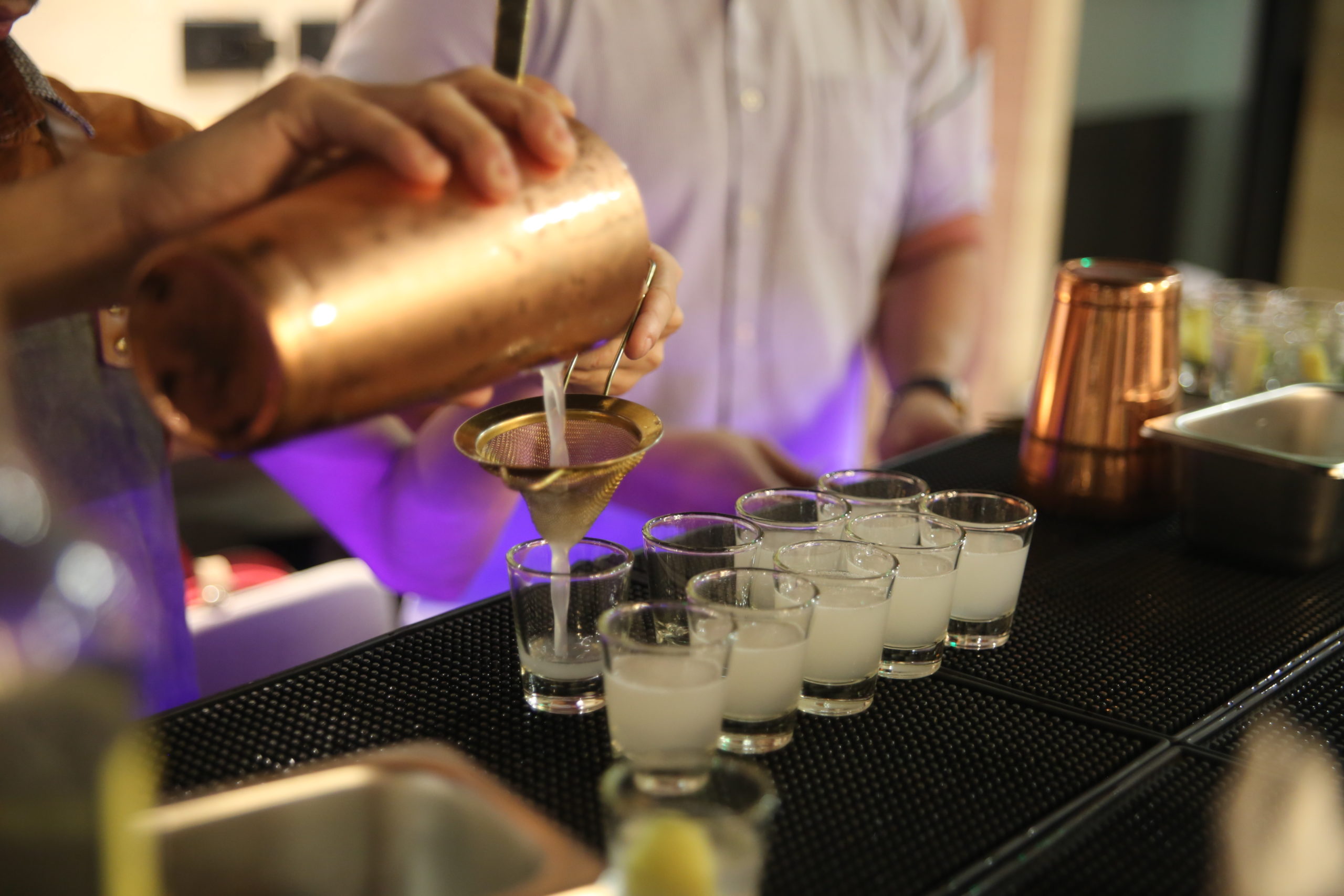 Elevate Your Craft Cocktail Bar Experience with Fête Mobile Bar ...